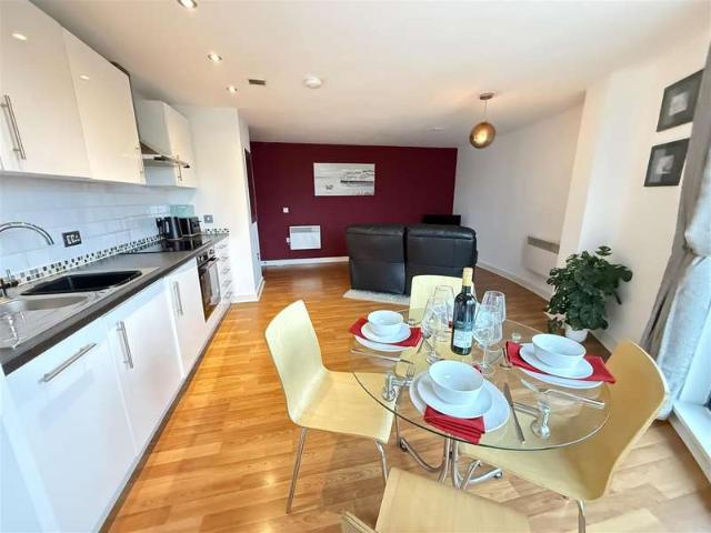 1 Bedroom Apartment Flat