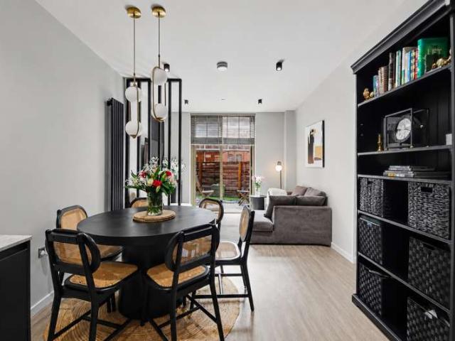 1 Bedroom Apartment Flat