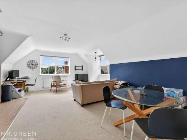 1 Bedroom Apartment Flat