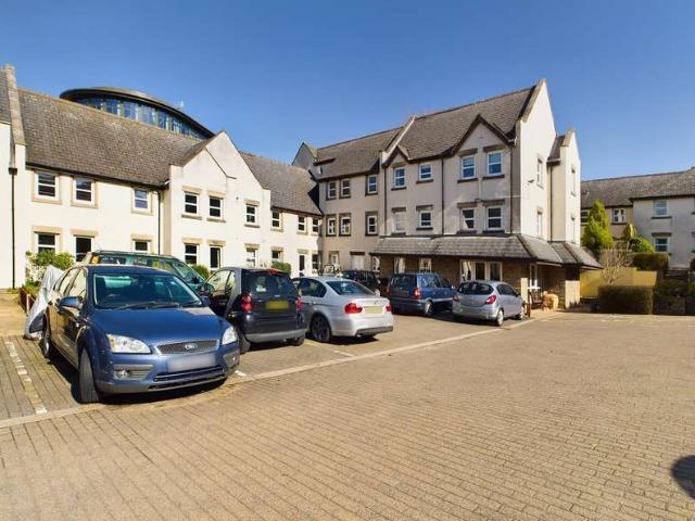 1 Bedroom Apartment Flat