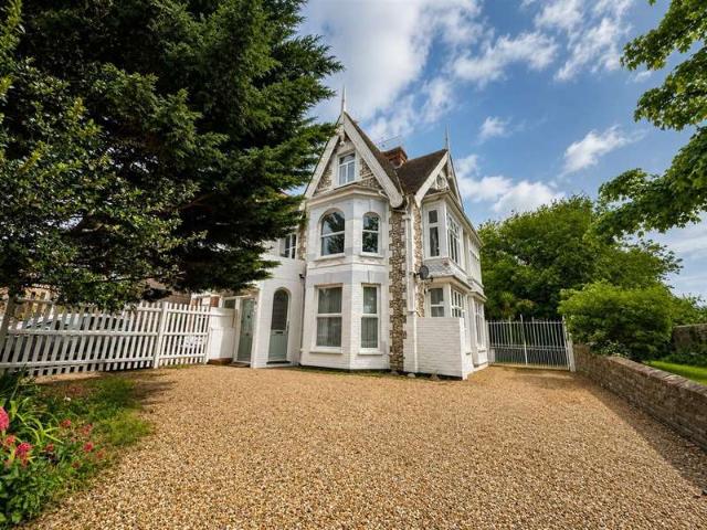 1 Bedroom Apartment Flat