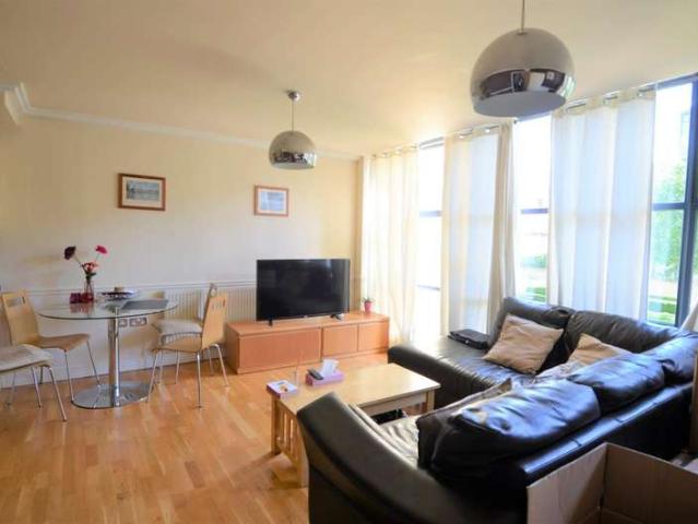 1 Bedroom Apartment Flat