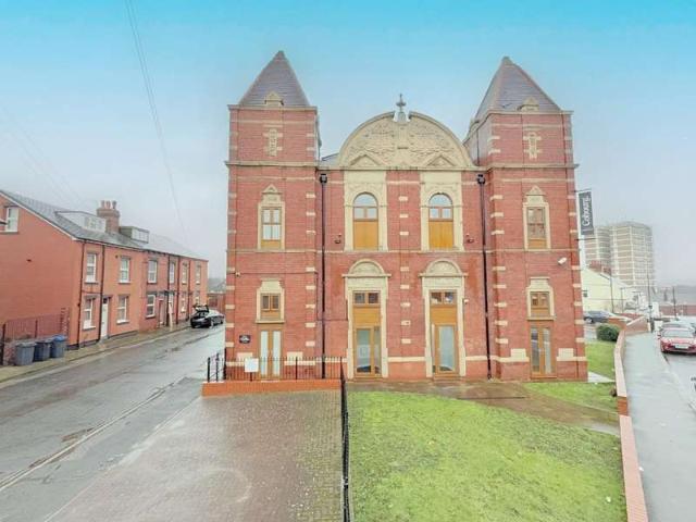 1 Bedroom Apartment Flat