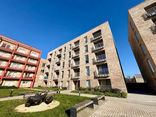 1 Bedroom Apartment Flat