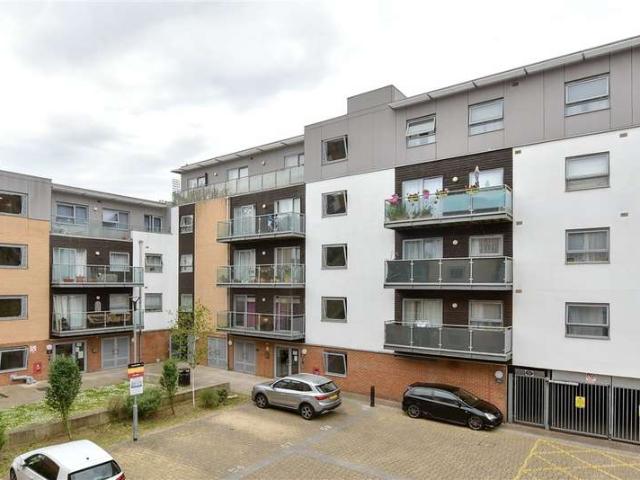1 Bedroom Apartment Flat