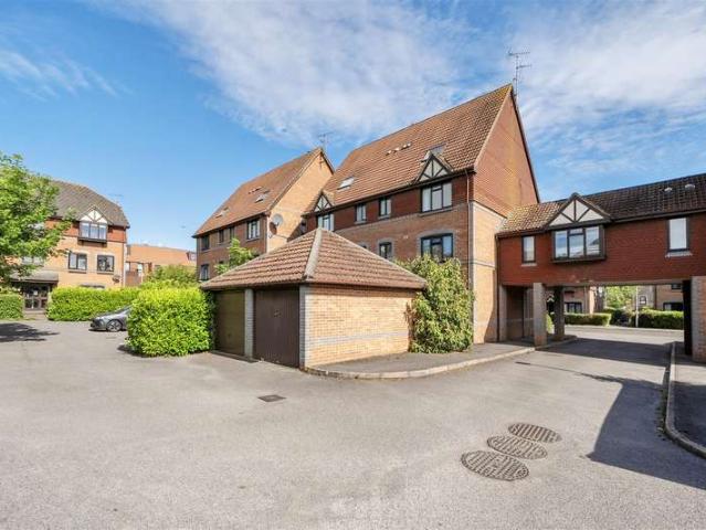 1 Bedroom Apartment Flat