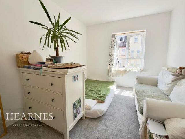1 Bedroom Apartment Flat