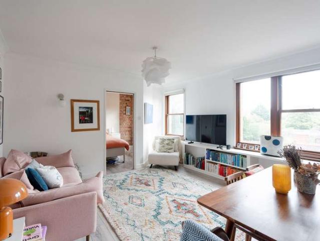 1 Bedroom Apartment Flat