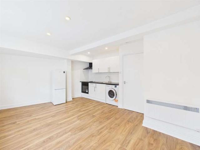 1 Bedroom Apartment Flat