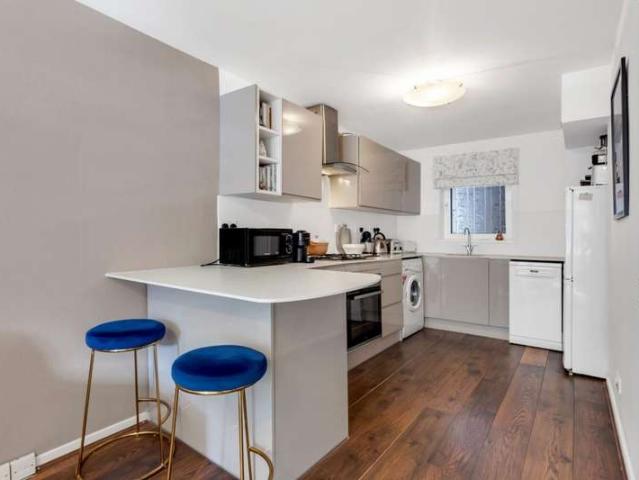 1 Bedroom Apartment Flat
