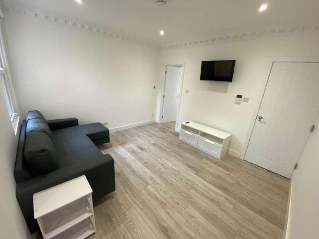 1 Bedroom Apartment Flat
