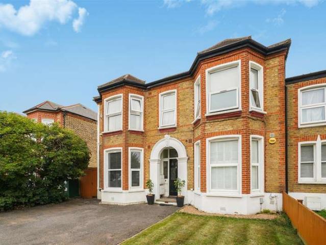 1 Bedroom Apartment Flat