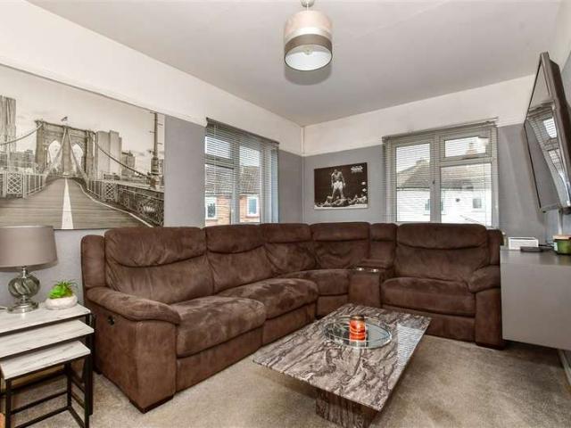 1 Bedroom Apartment Flat