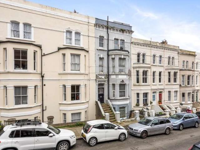 1 Bedroom Apartment Flat