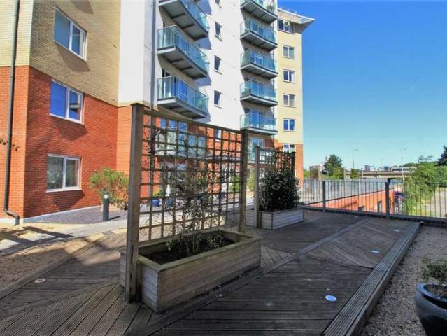 1 Bedroom Flat