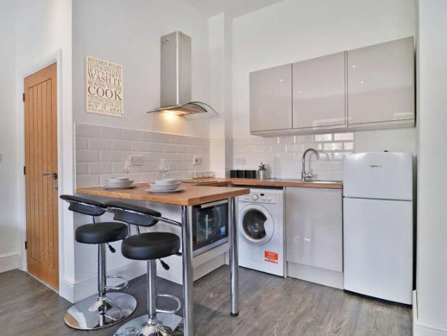 1 Bedroom Apartment Flat