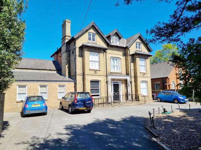 1 Bedroom Apartment Flat