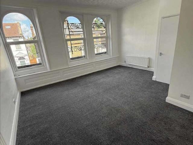 1 Bedroom Apartment Flat