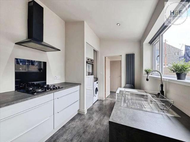 1 Bedroom Apartment Flat