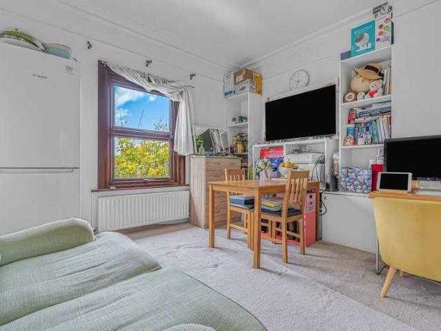 1 Bedroom Apartment Flat