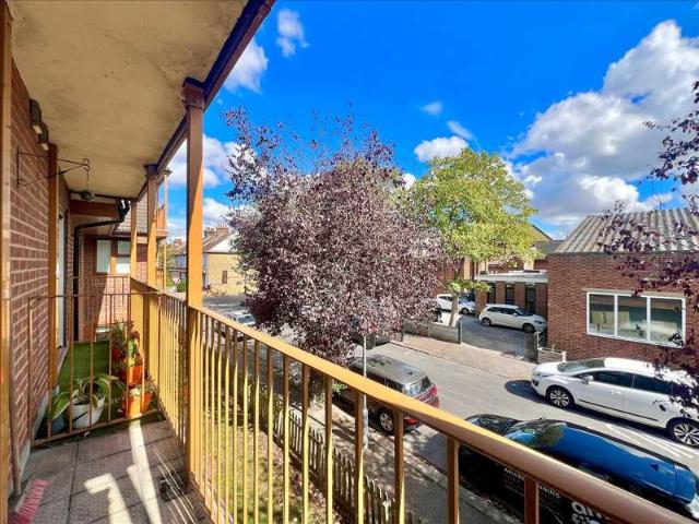 1 Bedroom Apartment Flat