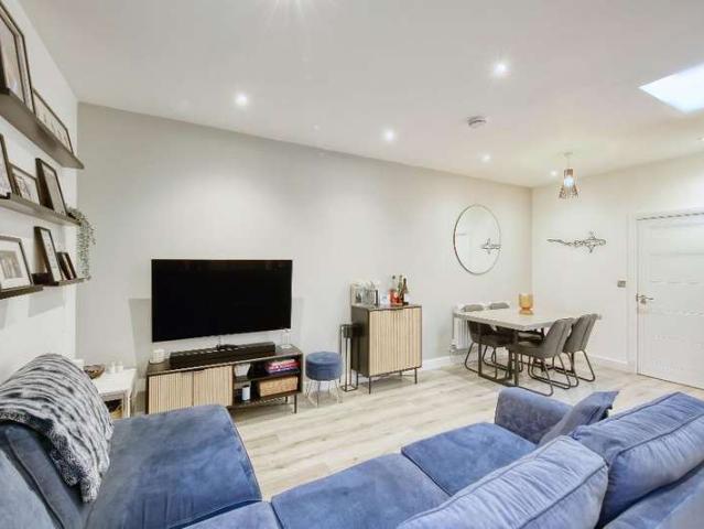 1 Bedroom Apartment Flat