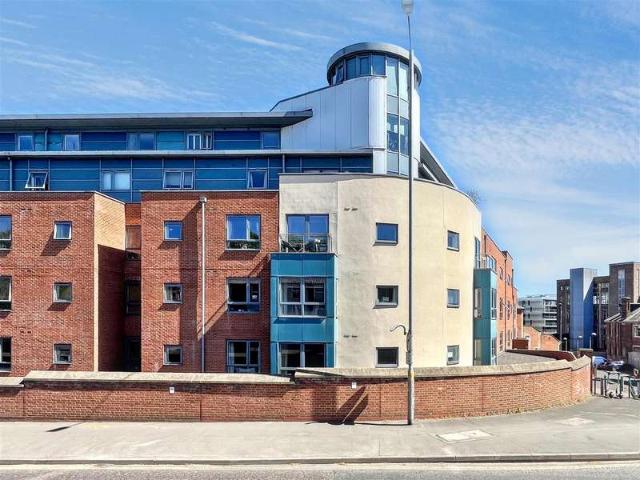 1 Bedroom Apartment Flat