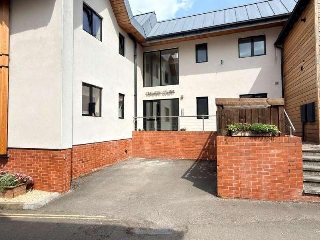 1 Bedroom Apartment Flat