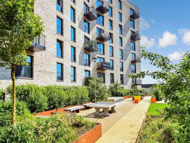 1 Bedroom Apartment Flat