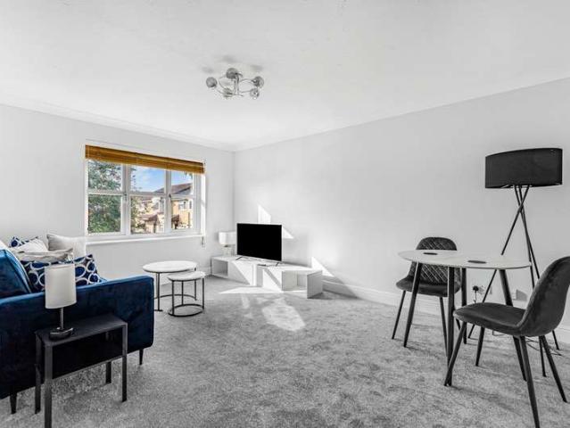 1 Bedroom Apartment Flat