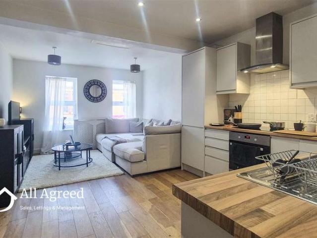 1 Bedroom Apartment Flat