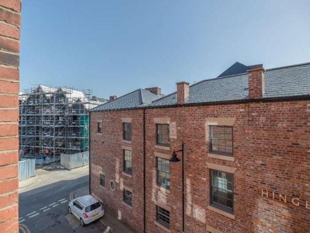 1 Bedroom Apartment Flat