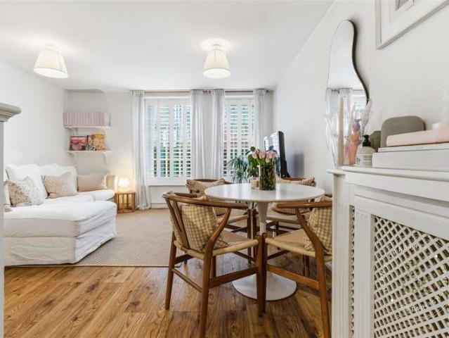 1 Bedroom Apartment Flat