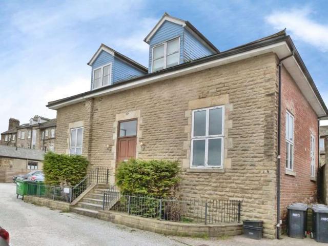 1 Bedroom Apartment Flat