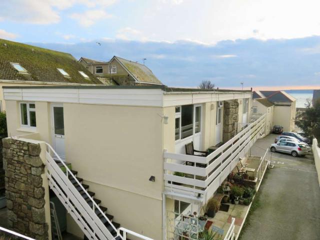 1 Bedroom Apartment Flat