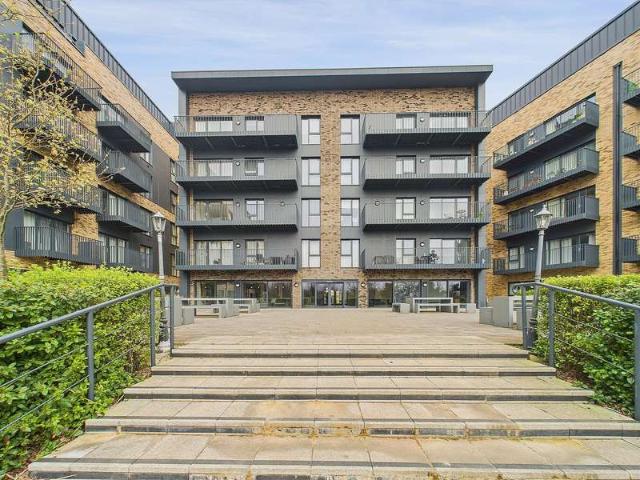 1 Bedroom Apartment Flat