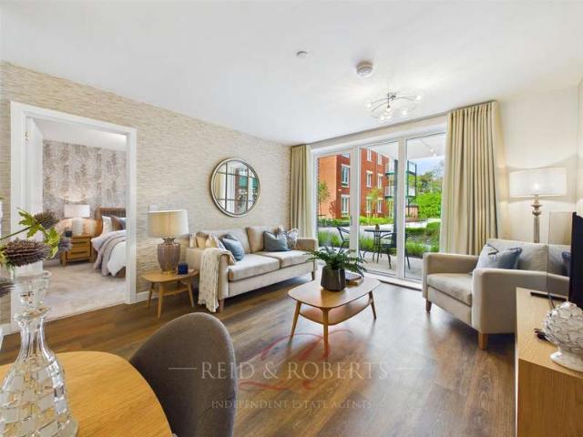 1 Bedroom Apartment Flat