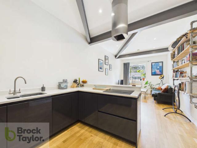 1 Bedroom Apartment Flat