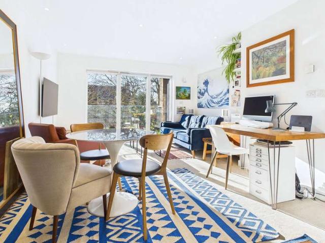 1 Bedroom Apartment Flat