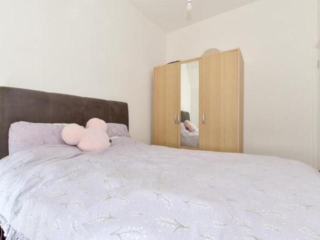 1 Bedroom Apartment Folkestone Kent 100579178