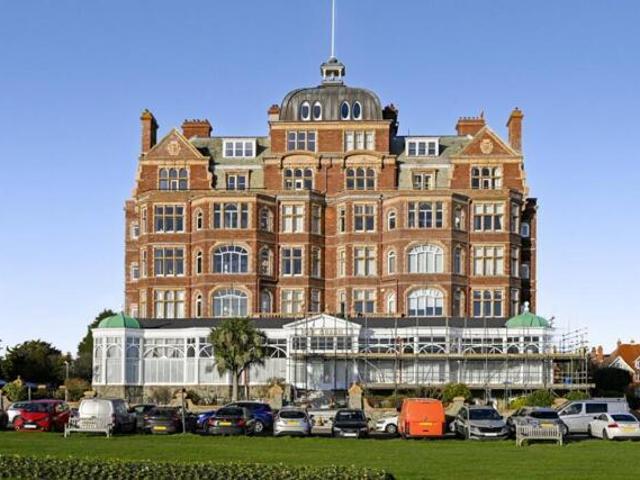 1 Bedroom Apartment Folkestone Kent 100917568