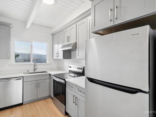 1 Bedroom Apartment for Rent at Monterey Boulevard & Baden Street, San Francisco, CA 94131 West of Twin Peaks