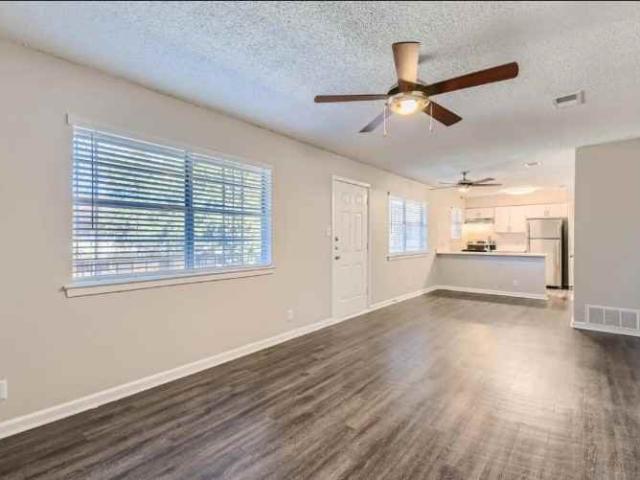 1 Bedroom Apartment for Rent at Benbrook Dr & Little Laura Dr #226, Austin, TX 78757 North Shoal Creek