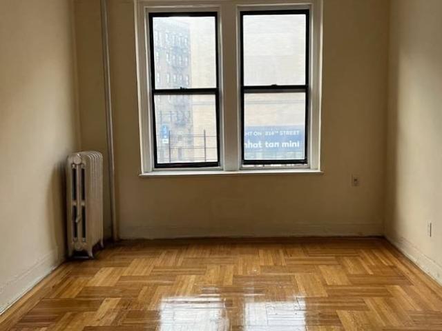 1 Bedroom Apartment for Rent at Broadway & W 213th St #3A, New York, NY 10034 Inwood