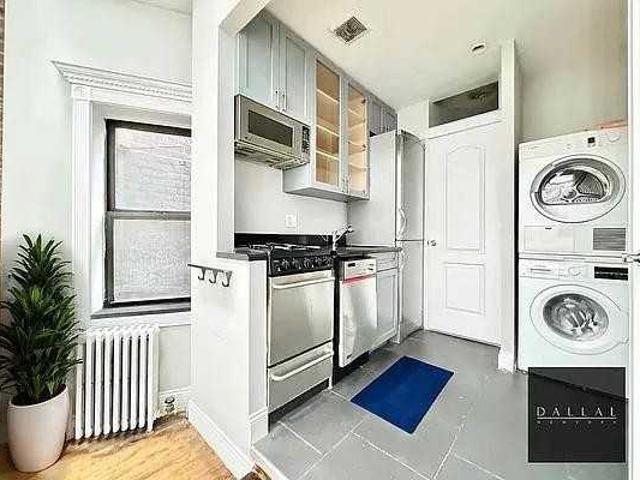 1 Bedroom Apartment for Rent at E 6th St #3B, New York, NY 10009 East Village