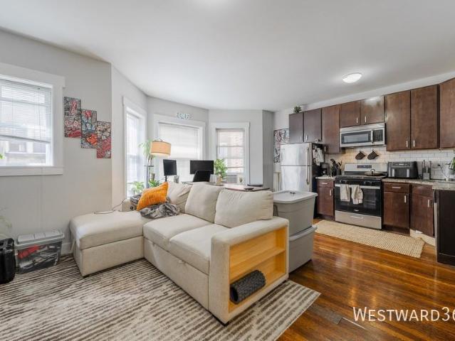 1 Bedroom Apartment for Rent at FARWELL & #3N, Chicago, IL 60626 Rogers Park