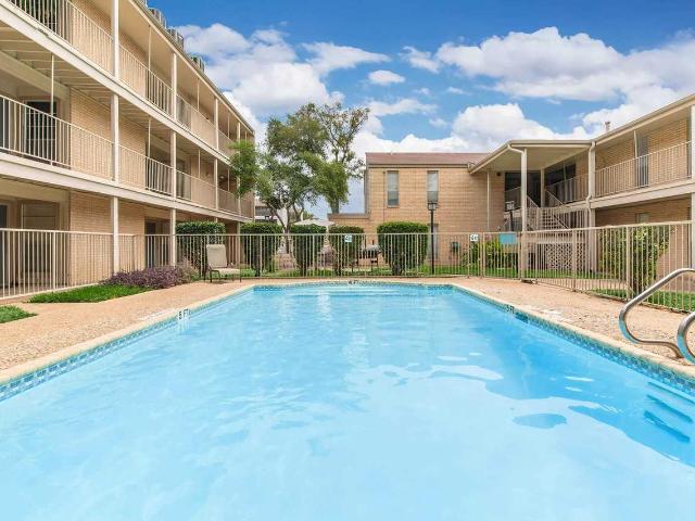 1 Bedroom Apartment for Rent at Grover Ave & W Koenig Ln #1 307, Austin, TX 78752 Brentwood