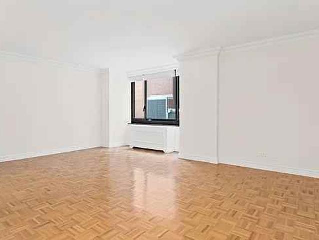1 Bedroom Apartment for Rent at Rector Pl #4R, New York, NY 10280 Battery Park City