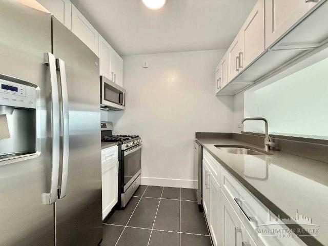 1 Bedroom Apartment for Rent at W 42nd St #21H, New York, NY 10036 Hell's Kitchen