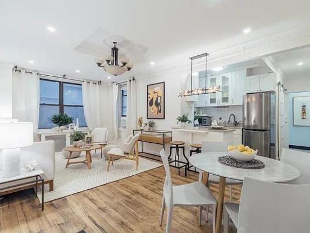 1 Bedroom Apartment for Rent at W 56th St #1102, New York, NY 10019 Theater District